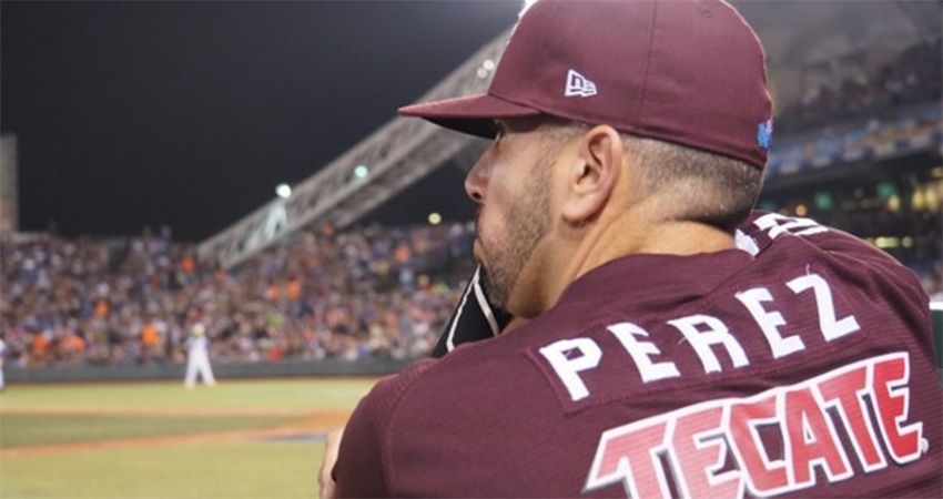 Óliver Pérez demuestra su amor por Tomateros de Culiacán - Código San ... Óliver Pérez demuestra su amor por Tomateros de Culiacán - Código San ...