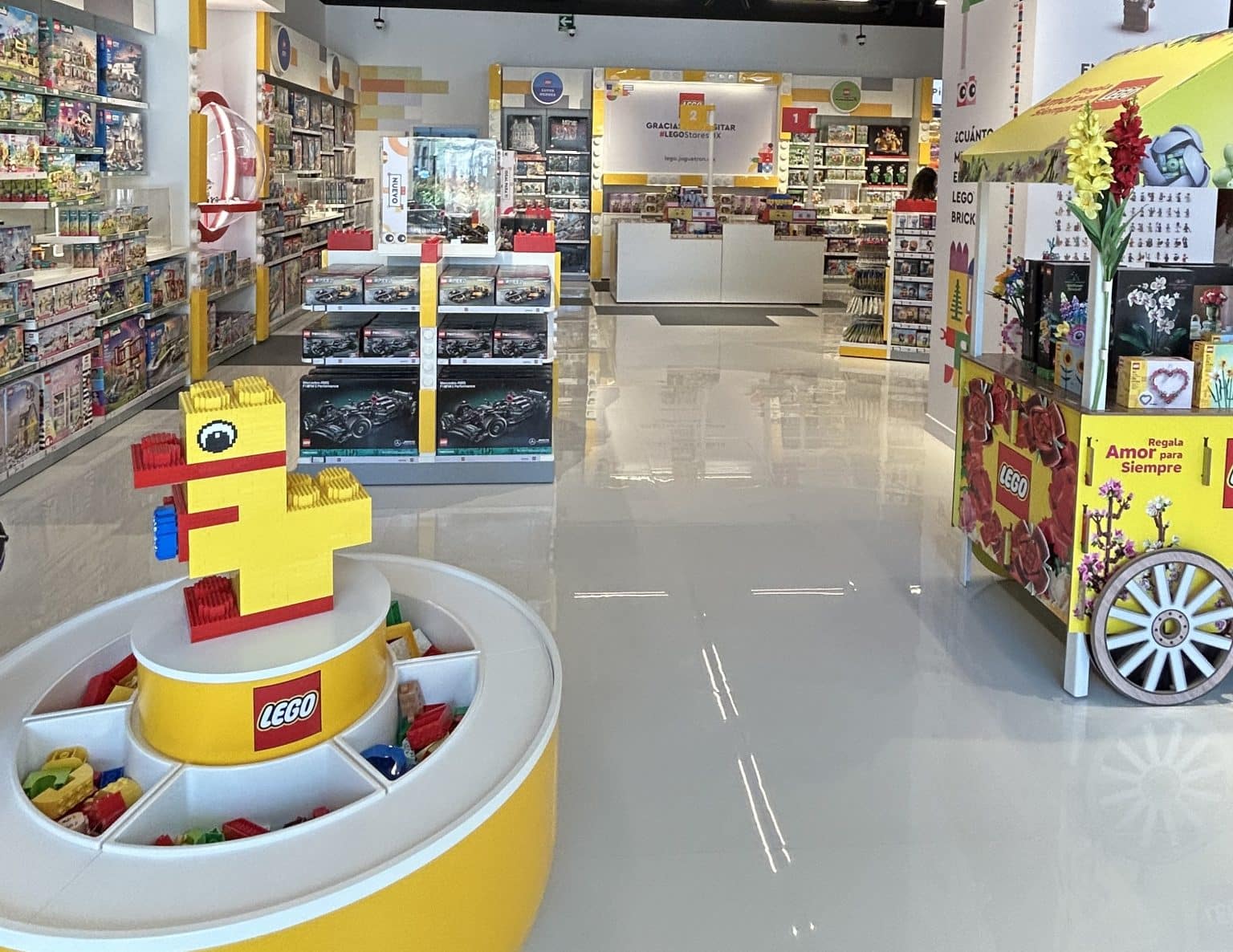 ¡Increíble! Lego abre su primer tienda en SLP - Código San Luis ...