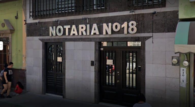 Inicia proceso legal contra el notario Juan José Gaytán por ...