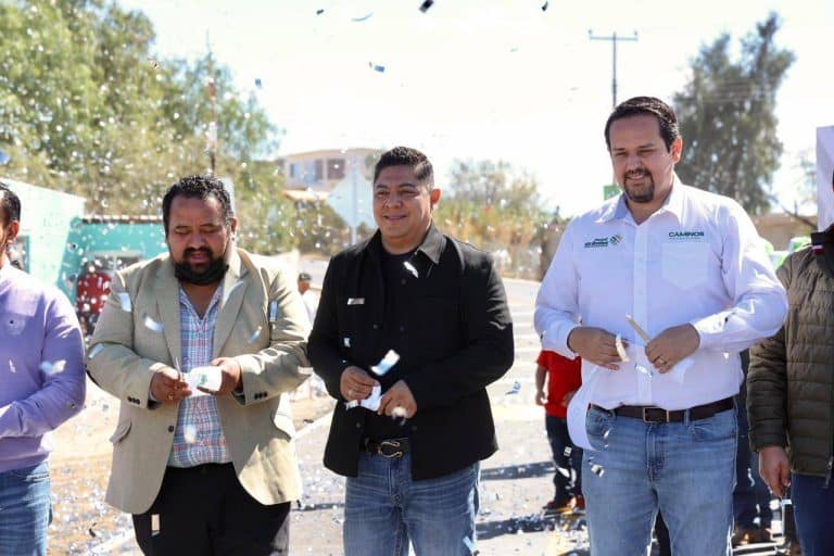 Entrega Gallardo nuevo camino en Villa de Ramos