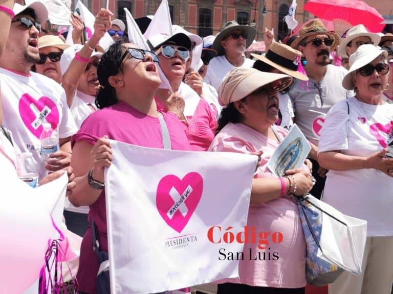 [VIDEO] ¡Fuera Morena! Arenga la marea rosa en SLP - Código San Luis ...